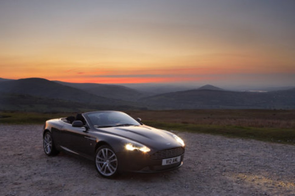 Aston Martin DB9 technical specifications and fuel economy